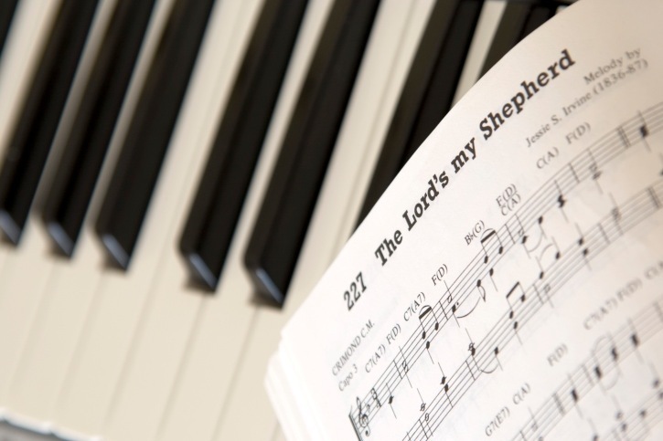 Pautas de la Iglesia para el nuevo Himnario y Canciones para niños