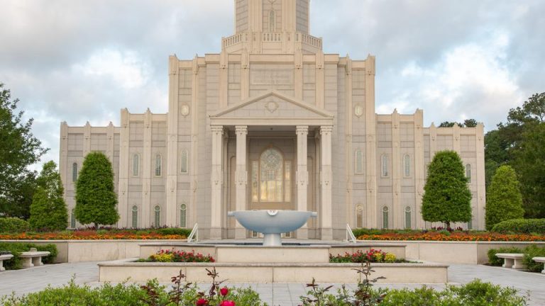 El templo de Houston Texas es rededicado después del Huracán Harvey