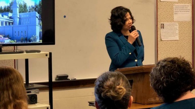 Lideresas mundiales mormonas ministran en Alaska