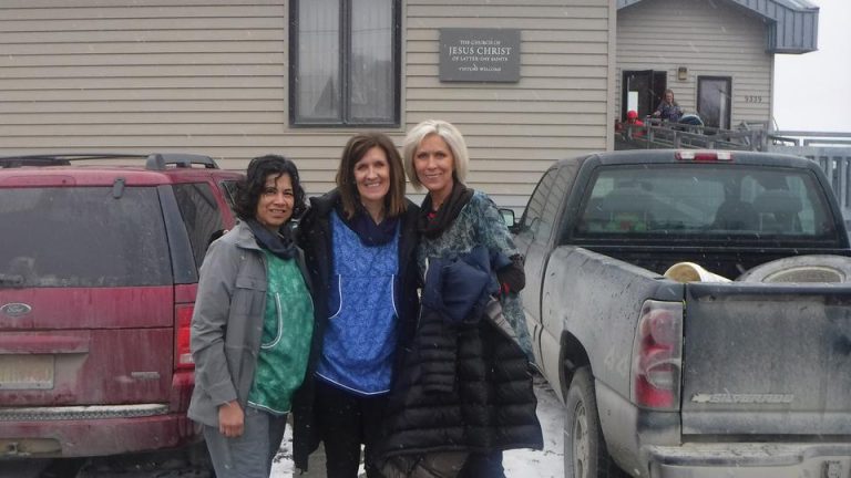 Lideresas mundiales mormonas ministran en Alaska
