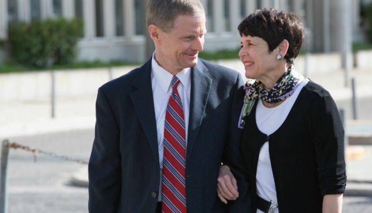 El élder y la hermana Bednar dirigirán el Cara a Cara para jóvenes adultos