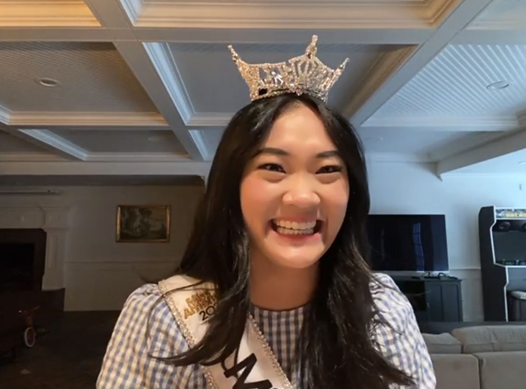 Joven de la Iglesia de Jesucristo es coronada como Miss Utah 2023